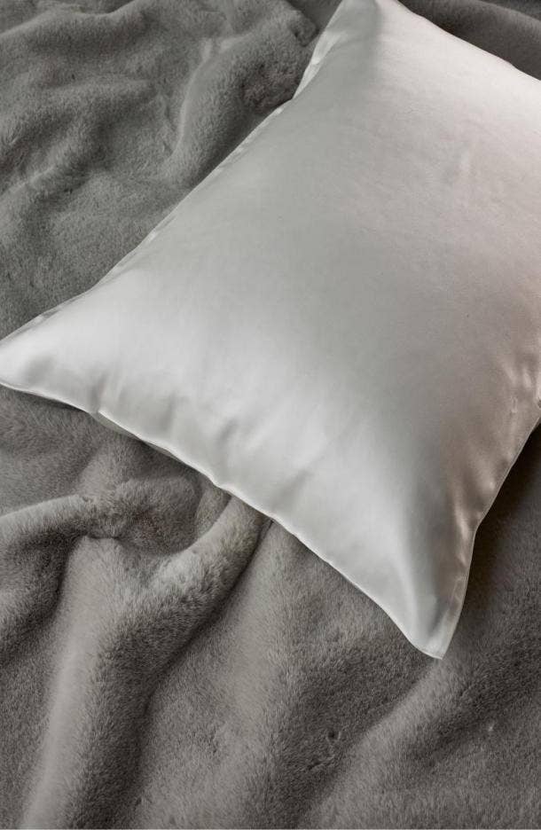 20 Best Silk Pillowcases Of 2020 For The Better Sleep Yourtango